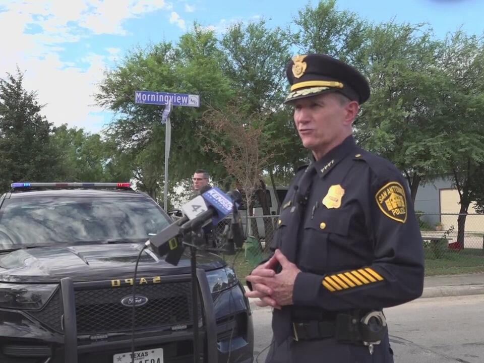 SAPD: Man wanted on multiple warrants fires at SWAT before he is killed ...