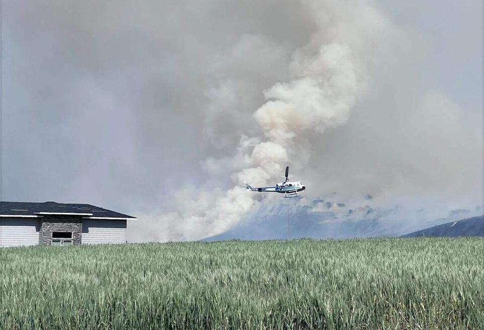 150 homes threatened, some evacuated by 2-alarm Tri-Cities fire - NewsBreak