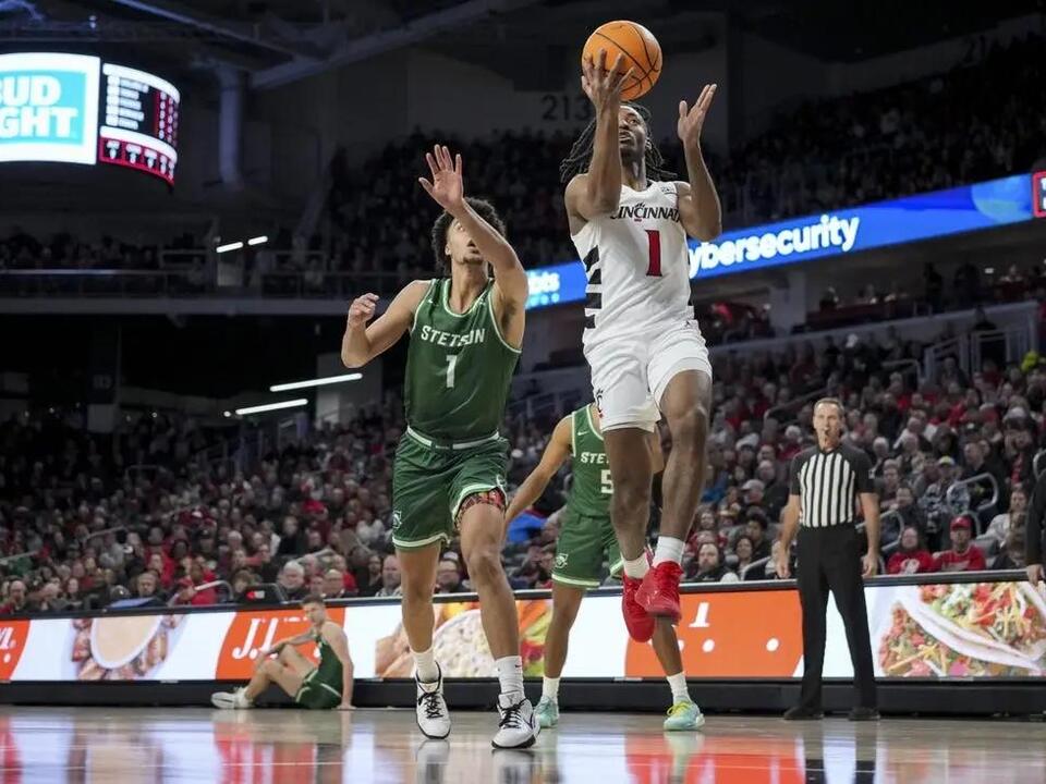 Dan Skillings Jr. paces Cincinnati past Stetson