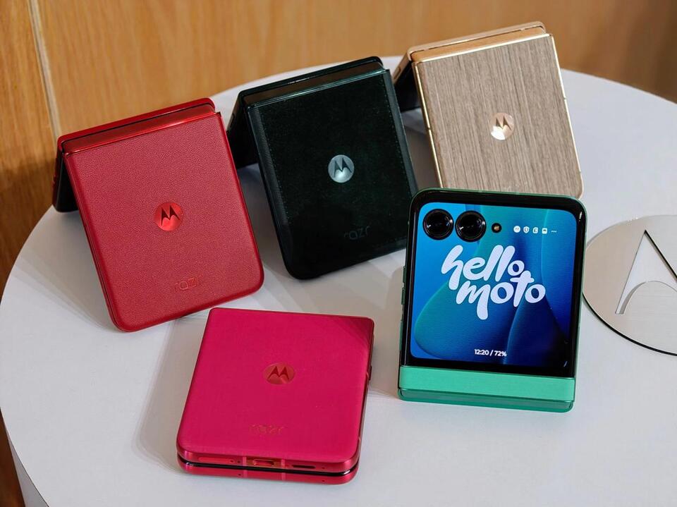 Move over, Samsung: Motorola’s flip phones now $400 - NewsBreak