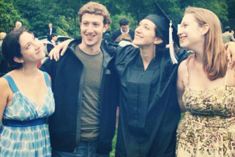 Mark Zuckerberg's 3 Siblings: All About the Meta CEO's Sisters Randi ...