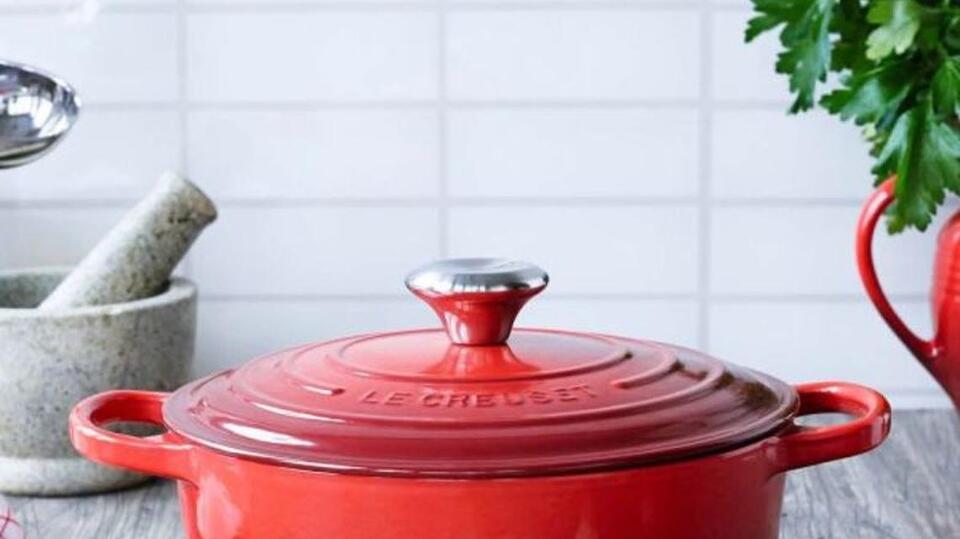 Le Creuset's Knob Colors All Mean Something - Do You Know What It Is ...