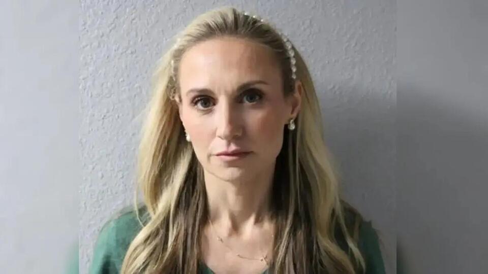 Disgraced Mayor Misty Roberts Registers as a S-- Offender After Scandal ...