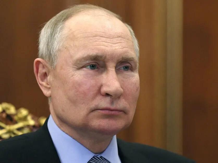 Vladimir Putin Will Be Gone Within a Year, Says Ex-MI6 Spy Warning the ... Vladimir Putin Will Be Gone Within a Year, Says Ex-MI6 Spy Warning the ...