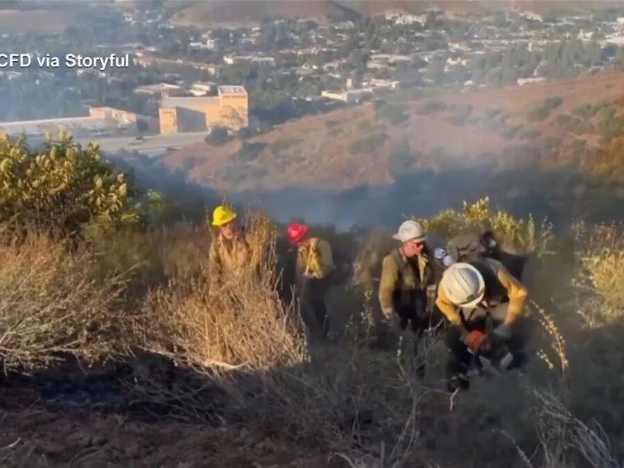 California firefighters battle fire in Thousand Oaks