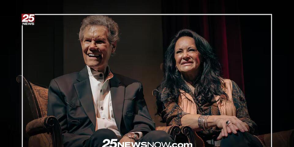 Country music legend Randy Travis stops in Peoria on ‘heartfelt’ tour ...