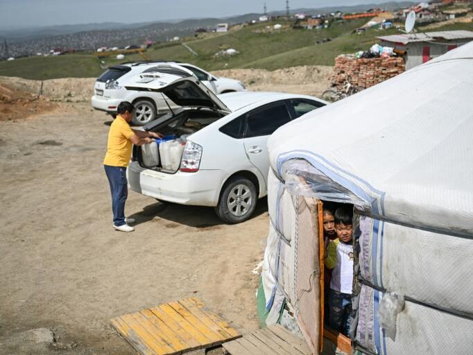 Mongolians vote as anger grows over corruption and economy