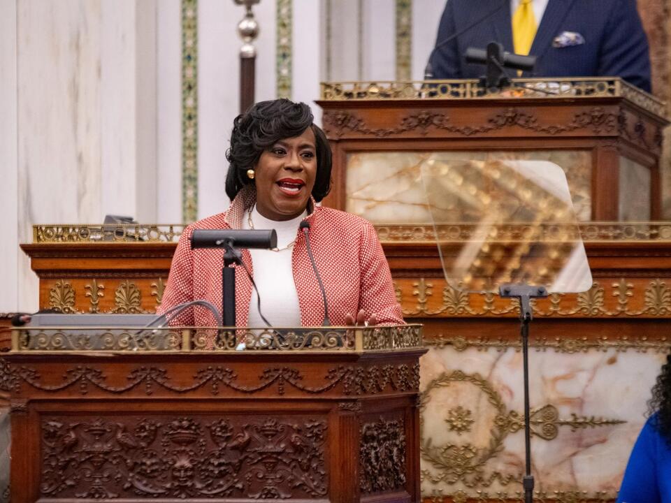 Mayor Parker is jump-starting her agenda with a different strategy for ...