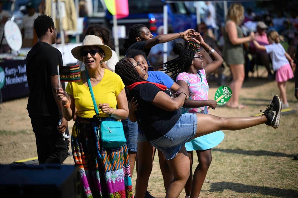 A 'smokin' hot time at Juneteenth Fest - NewsBreak