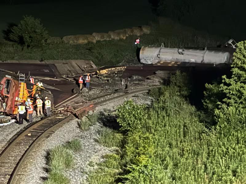 About 3,000 gallons of diesel fuel spilled after train derailment in ...