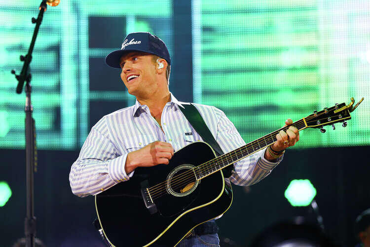 Houston rodeo tickets go on sale soon. Here's how to get them. - NewsBreak