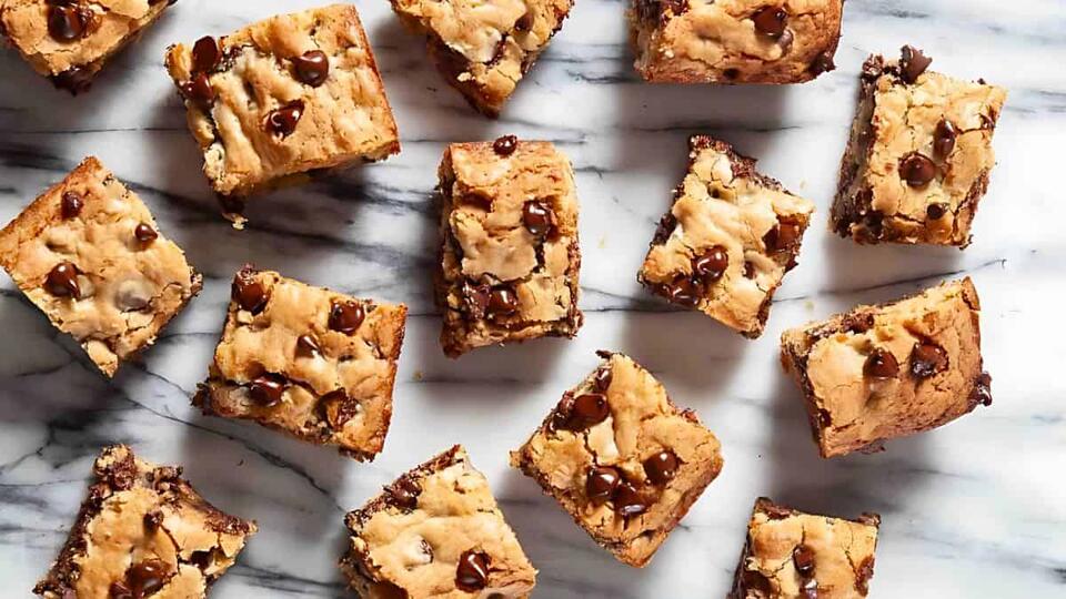 20 Cookie Bars That Are Sweet, Easy, and Totally Addictive - NewsBreak