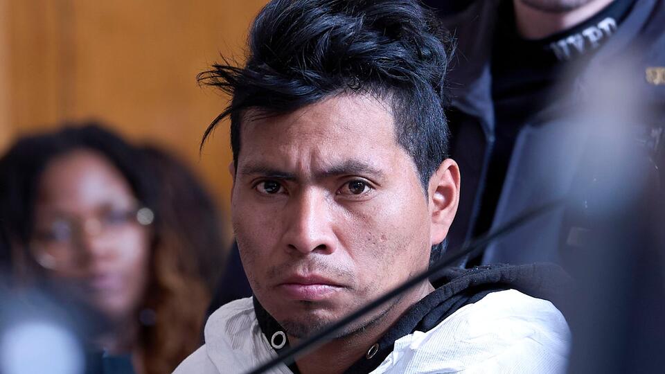Man indicted in burning death of woman inside a NYC subway train ...