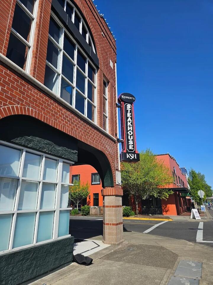 Steak Lovers All Across Oregon Are Making a Point to Visit This Iconic ...
