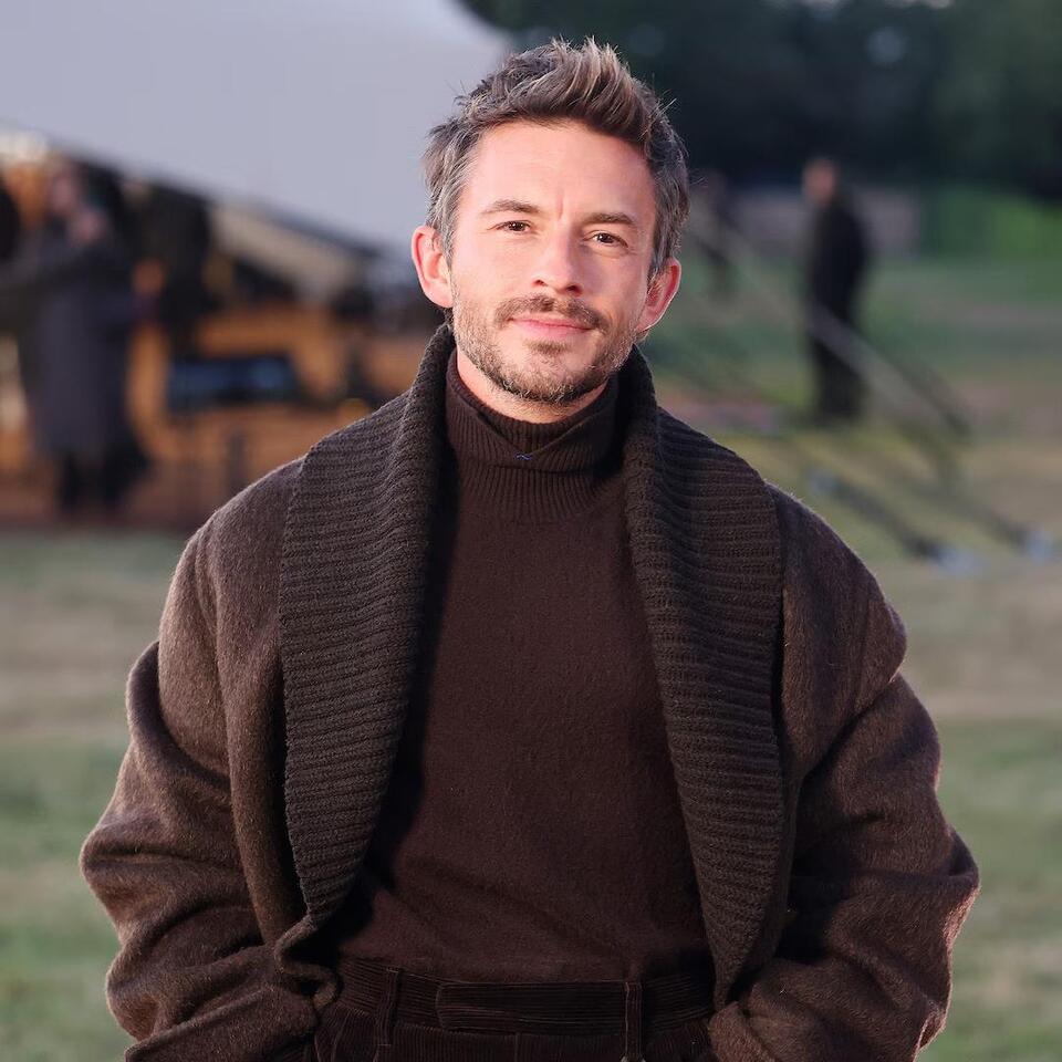 Jonathan Bailey Sets the Record Straight on His Hiatus From Acting ...