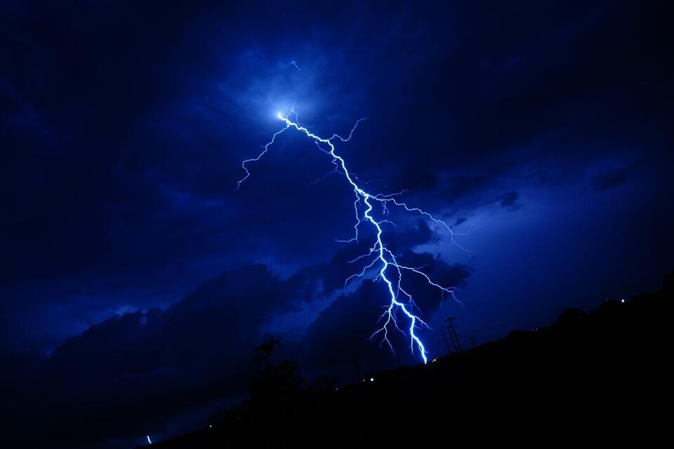 Scientists Verify World‑record Lightning Bolt in Texas - NewsBreak
