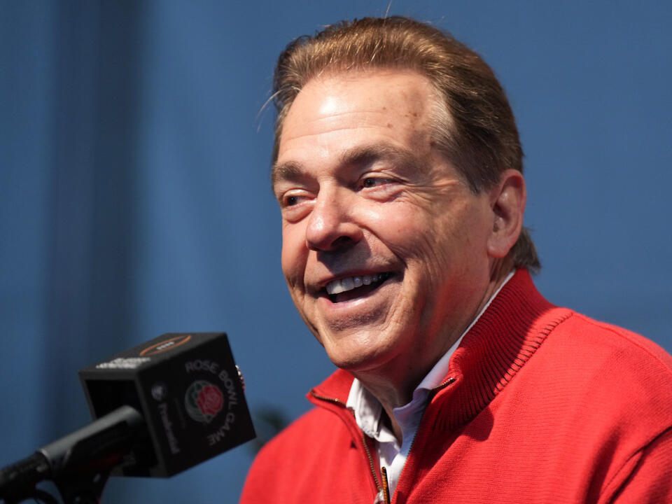 WATCH: Alabama reveals Saban Field sign outside Bryant-Denny Stadium