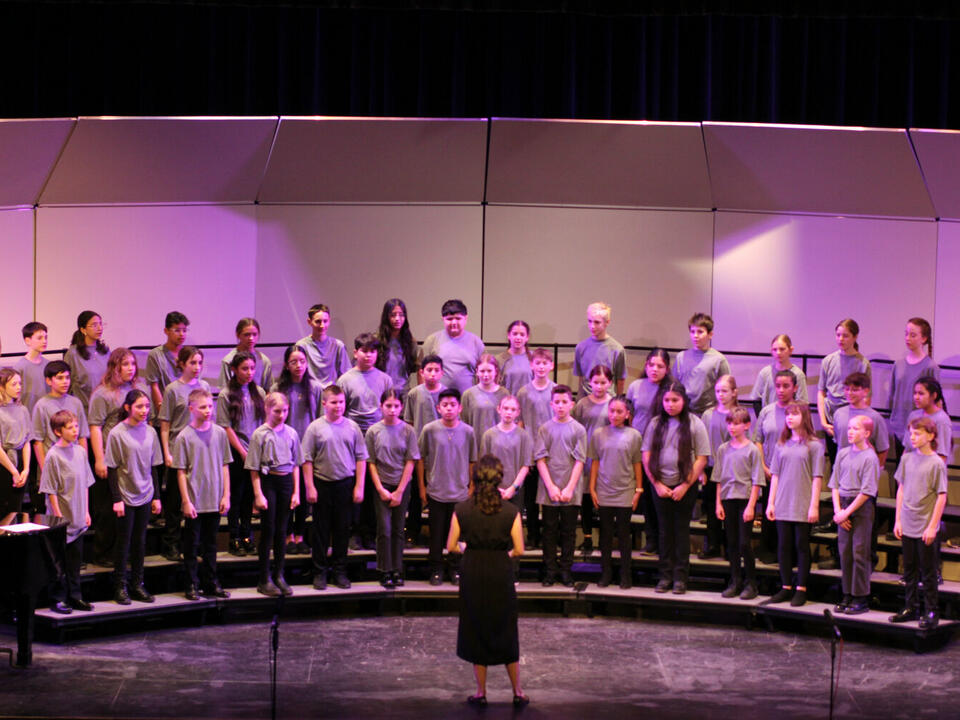 Community rallies to save Cascade School District choir program amid ...