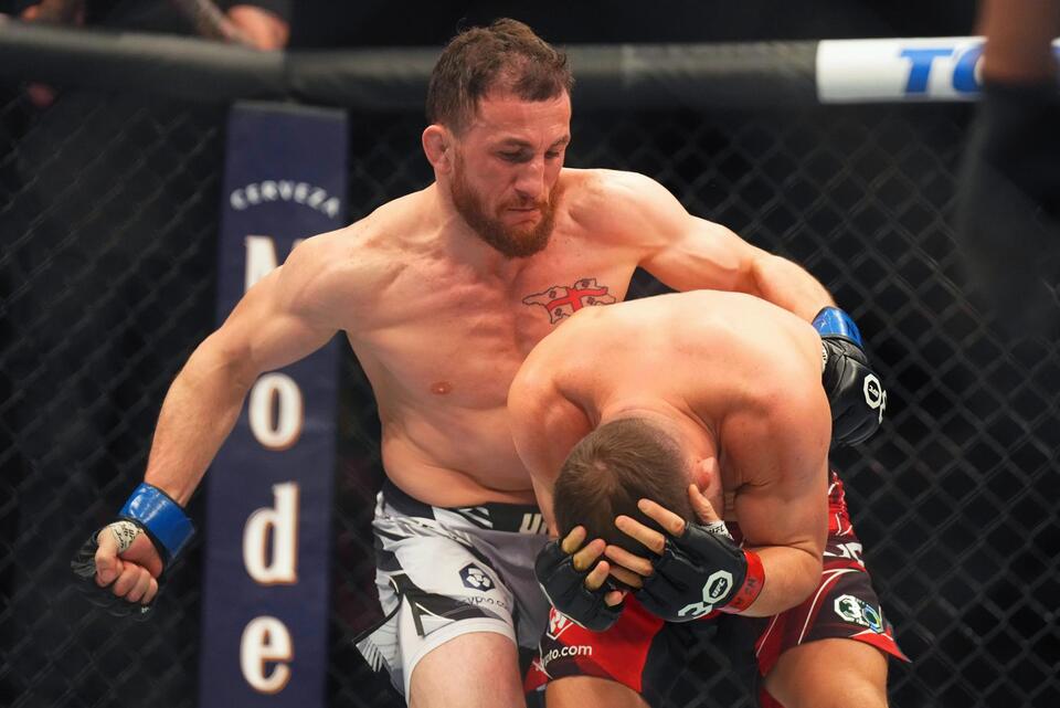 UFC 323 full fight: Merab Dvalishvili shows out vs. Petr Yan - NewsBreak