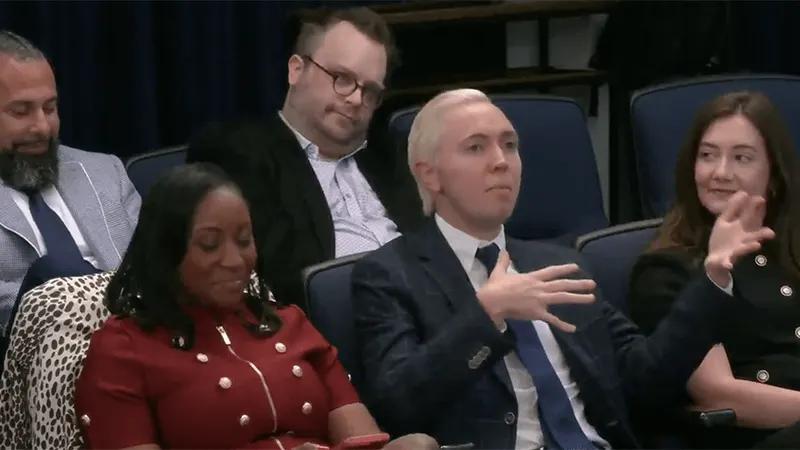 'Make Magic Great Again?' Internet laughs at White House briefing with ...