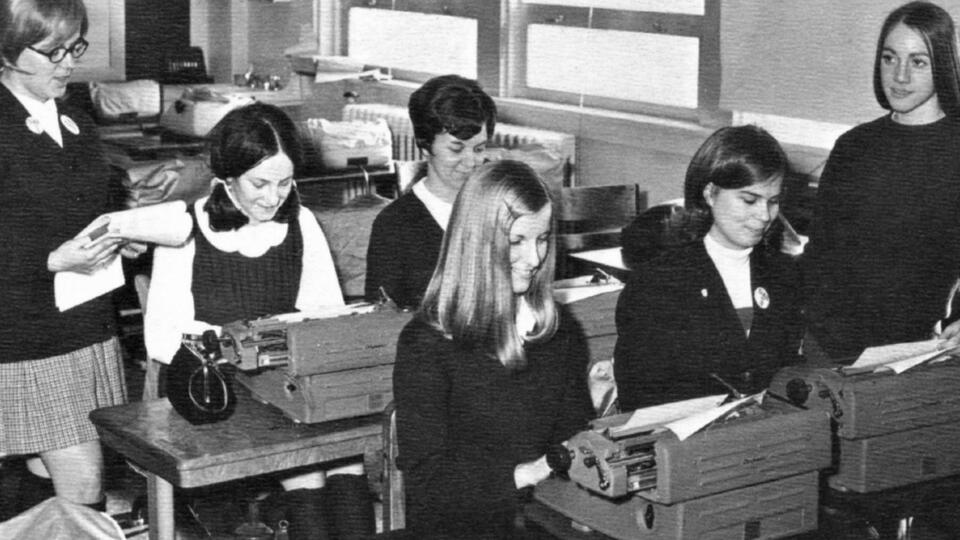 20 Vintage Photos of What Schools Looked Like in the 1960s-1970s ...