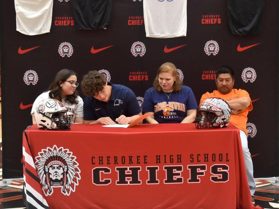 Cherokee's Moncier chooses Carson-Newman