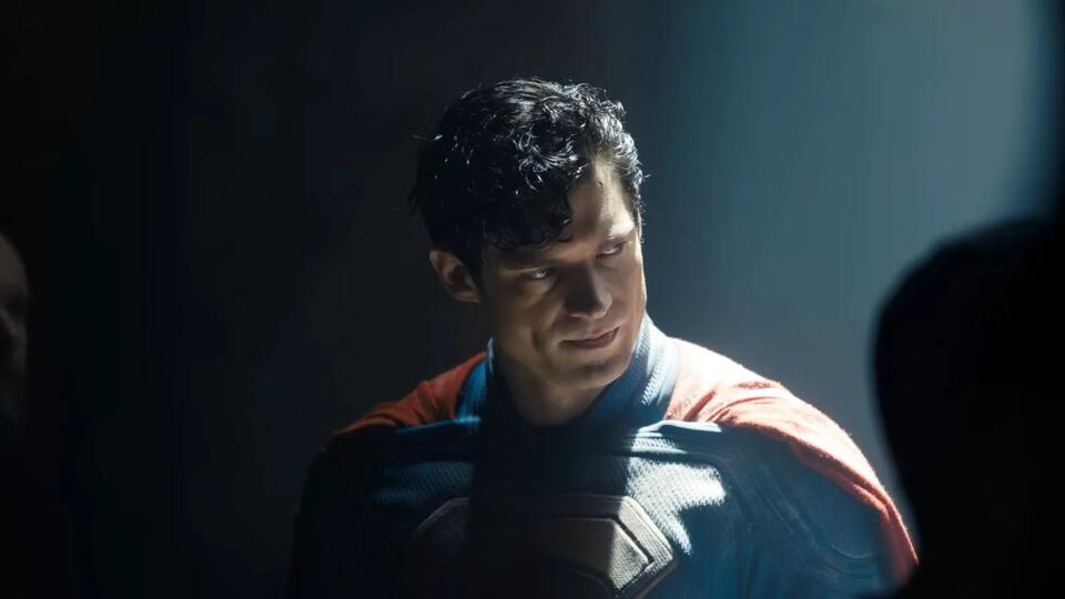 The first Superman behind the scenes look reveals some interesting ...