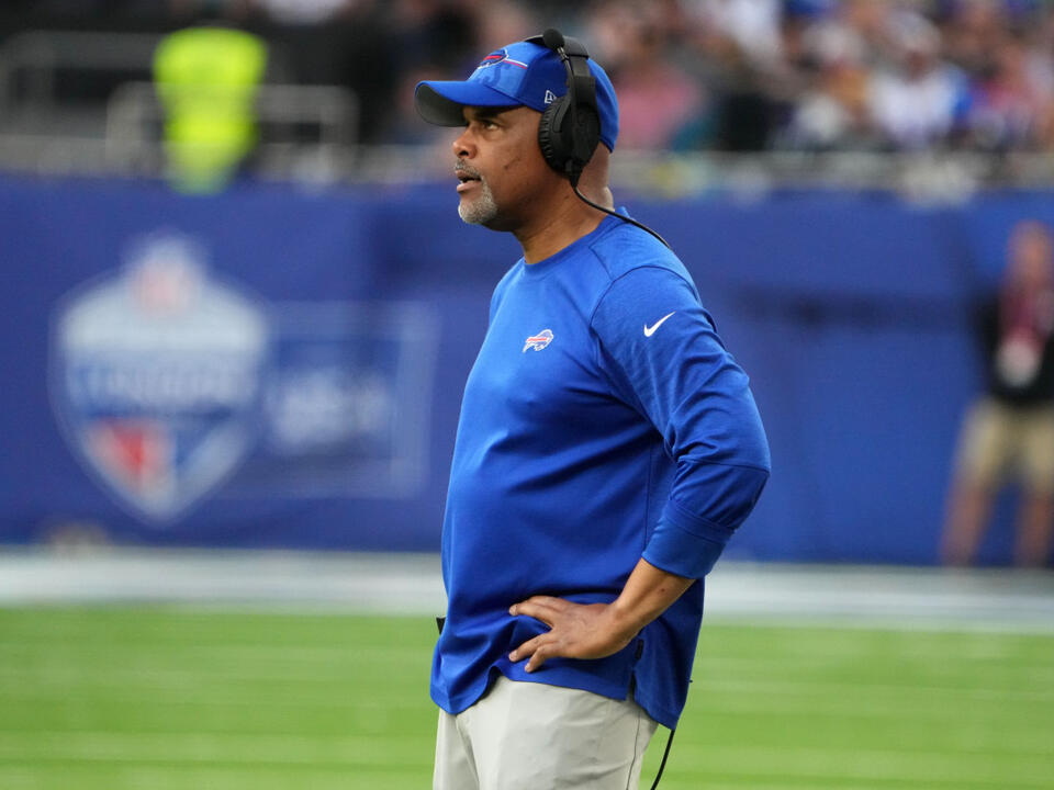 Bears Hire Eric Washington as Defensive Coordinator