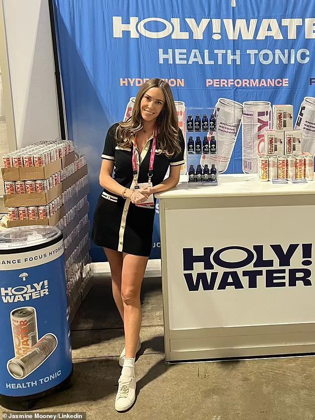 American Pie actor, 35, breaks silence after being freed from ICE ...