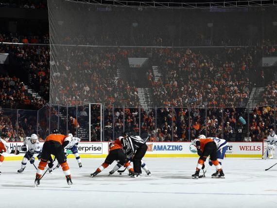 Flyers-Lightning power outage: Teams play in partial darkness due to ...