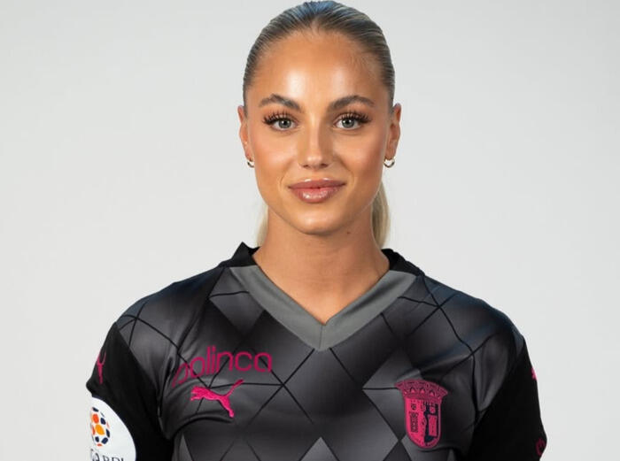 Stunning Footballer Ana Maria Markovic Gets Her Contract Cancelled For ...