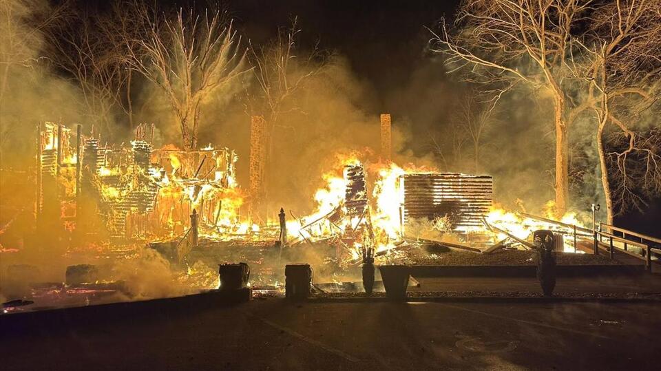 Fire in Lawrence County leaves Doublehead Resort lodge a total loss ...
