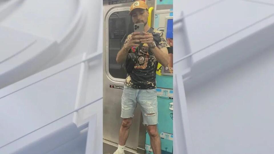 Pepper spray attack in NYC subway station - NewsBreak