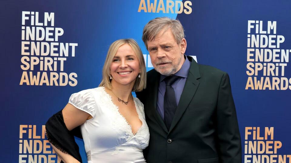 Mark Hamill's daughter Chelsea makes glamorous appearance with her ...