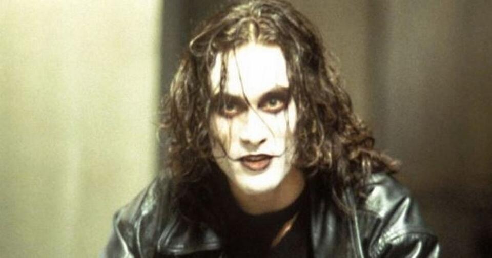 Disturbing detail in Brandon Lee's autopsy report raises questions over ...