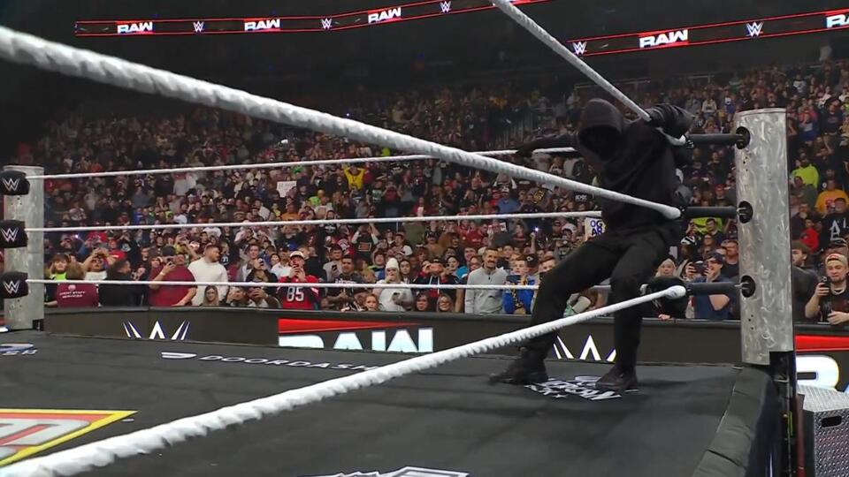Mysterious Masked Man Returns On WWE RAW - NewsBreak