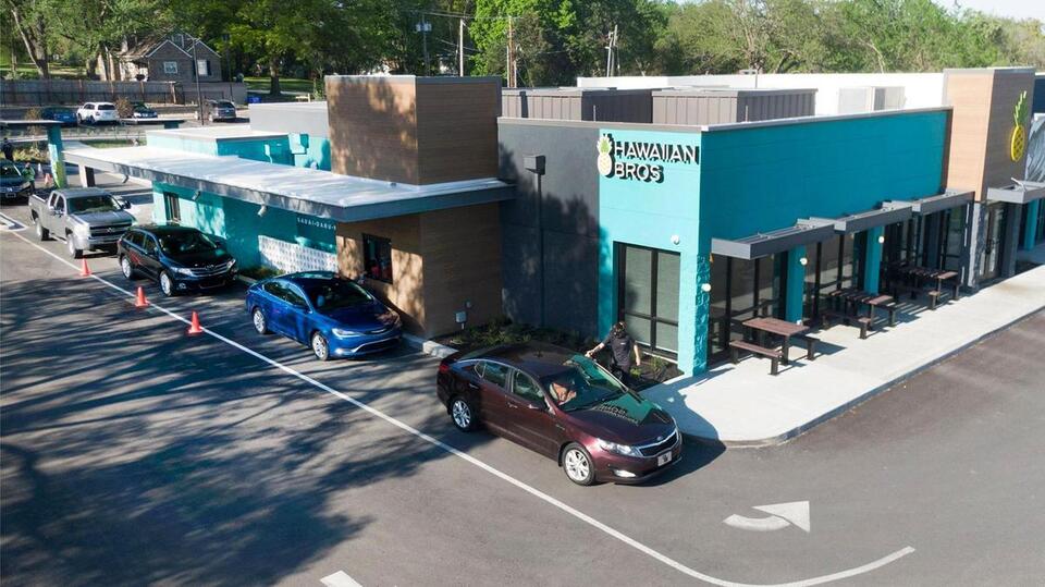 Hawaiian Bros changes Royals deal after overwhelming turnout (& traffic ...