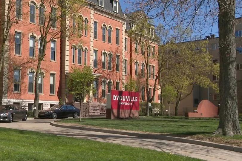 New York school slammed for 'completely insulting' commencement speech ...