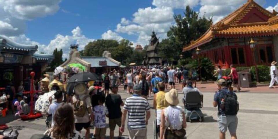 ‘Guardians of the Galaxy’ Roller Coaster Indefinitely Shut down After ...