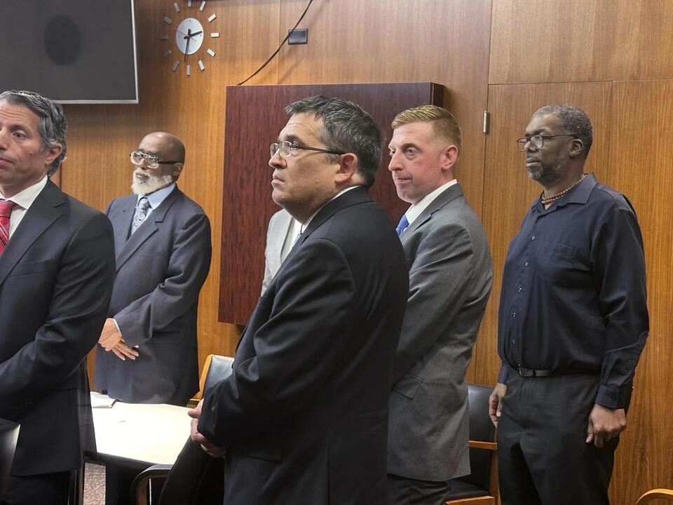 Trial opens against 3 Detroit-area guards charged with man’s death at ...