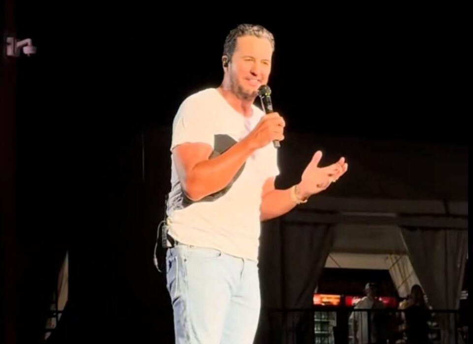 Luke Bryan Refunds Entire Arkansas Crowd Due To Vocal Issues… But Still ...