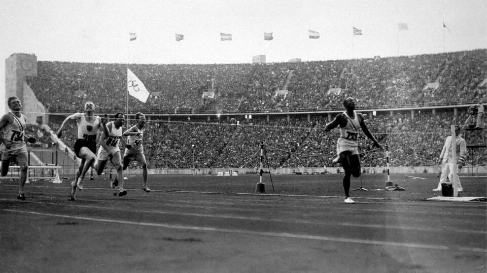 Remembering Jesse Owens: A Pillar of Black History and Olympic ...