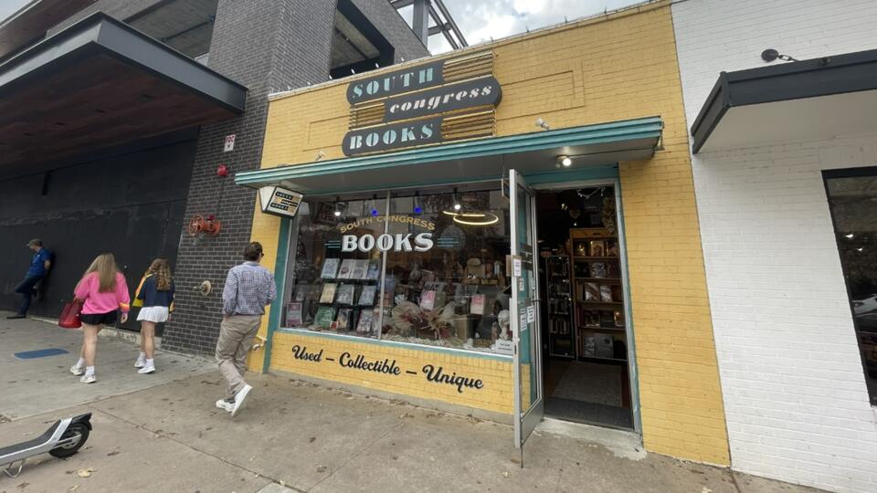 Popular Austin bookstore 'surrenders' new location two years after ...