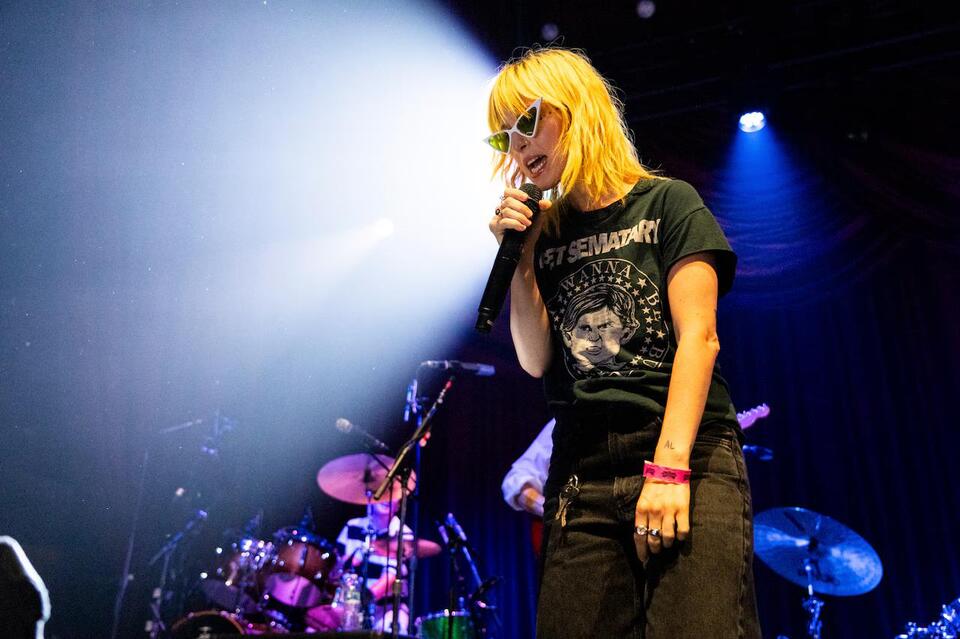 Hayley Williams identifies ‘racist country singer’ referenced in ...