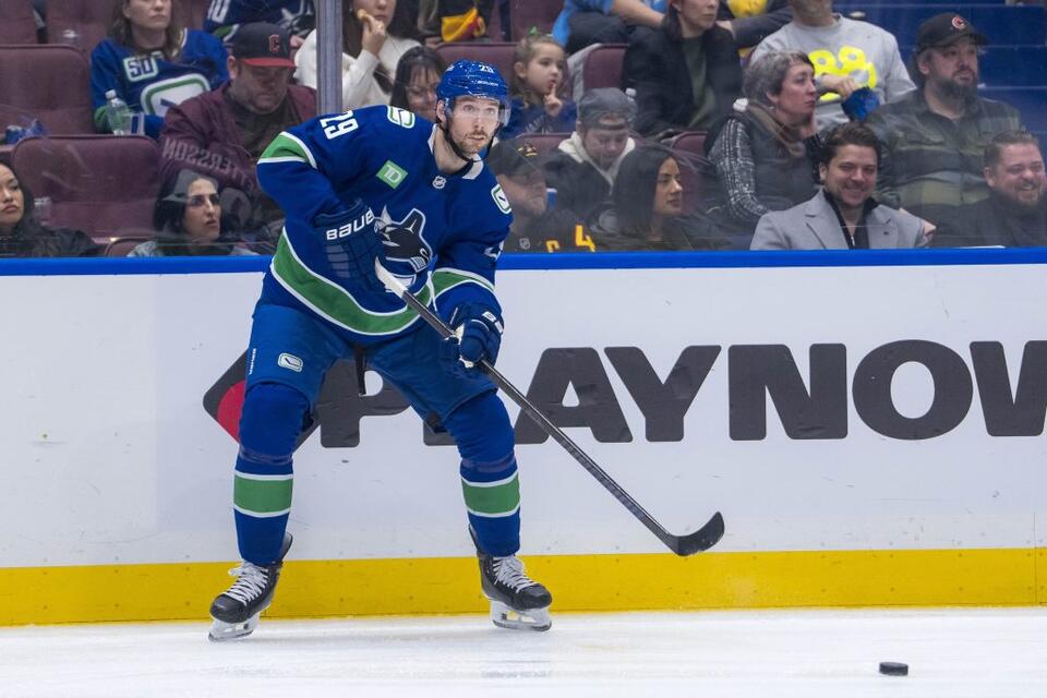 Canucks Lock In Defenseman Marcus Pettersson With Six-Year Deal - NewsBreak