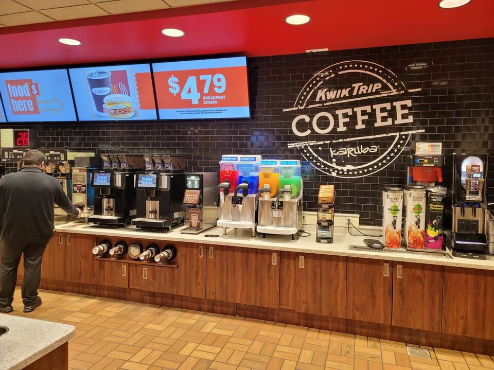 Kwik Trip’s 2025 Holiday Cups Arrive in Stores Soon - NewsBreak