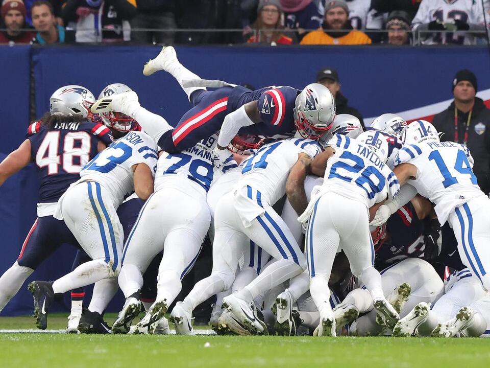 PFF ranks Colts O-line third-best in NFL