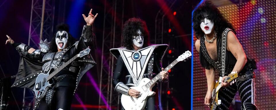 KISS Plan Five-Part Documentary That Will Take Fans Behind the Scenes ...