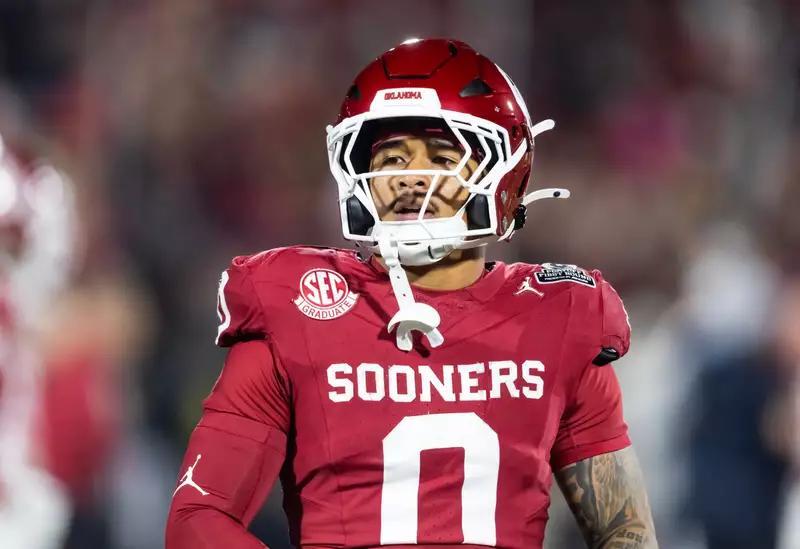 OU football’s Jaydn Ott signs with Kansas City Chiefs - NewsBreak