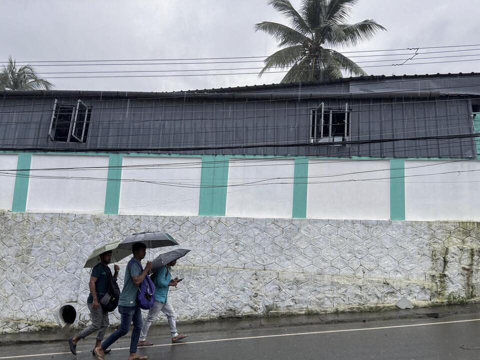 Landslides caused by heavy rains kill 93 and bury many others in ... Landslides caused by heavy rains kill 93 and bury many others in ...